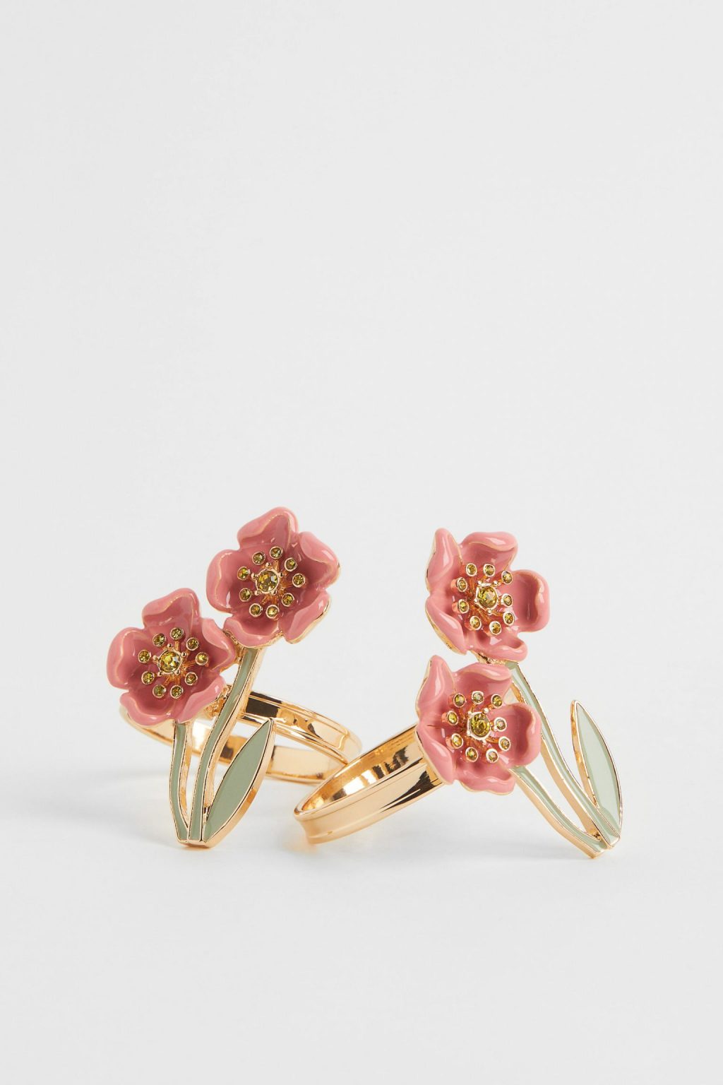 25 Cute Cottagecore Room Decor Buys (That Aren't Thrifted)